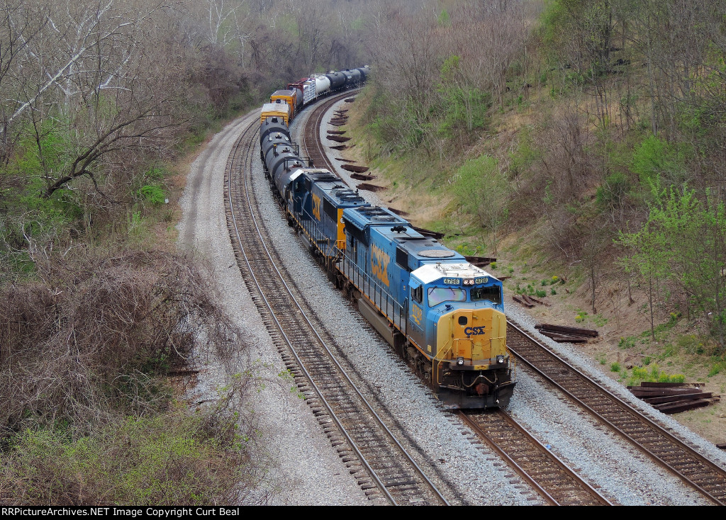 CSX 4798 and 8556